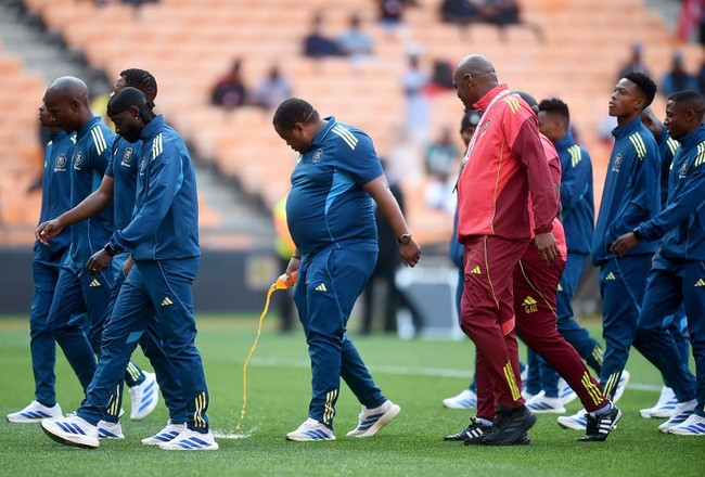 IN PICTURES | Orlando Pirates v Mamelodi Sundowns: A clash of titans at ...